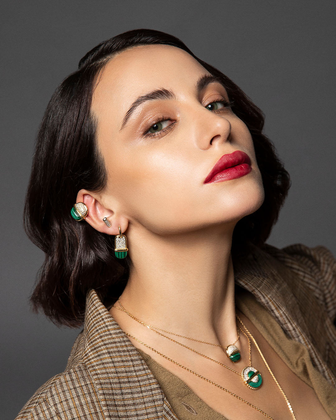 Amrita Small Round Earrings in Malachite and Diamonds – MARCELINE PARIS