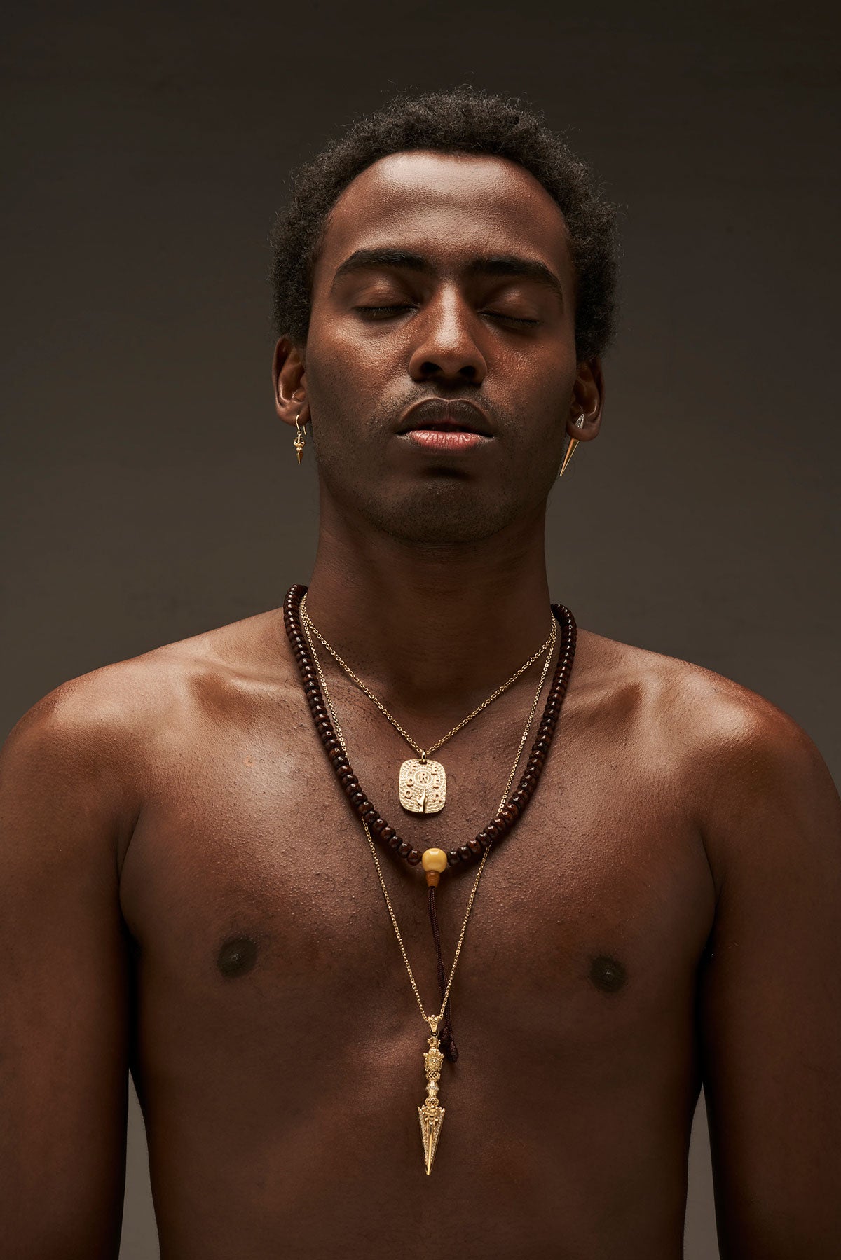 Phurba Necklace in 18K Yellow Gold and Diamonds with Dharma Wheel ...
